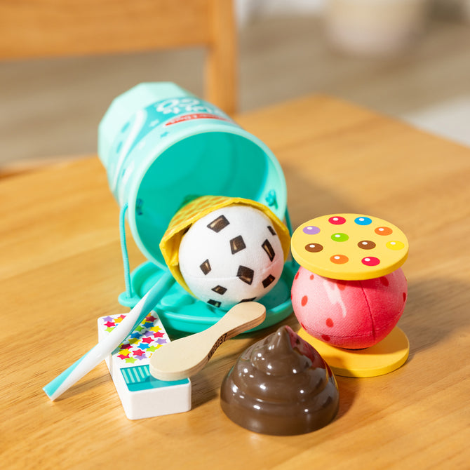 Play to Go Ice Cream Play Set| Melissa & Doug
