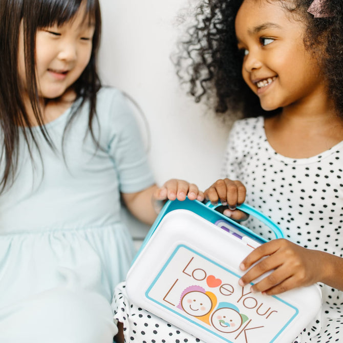 LOVE YOUR LOOK - Makeup Kit Play Set | Melissa & Doug