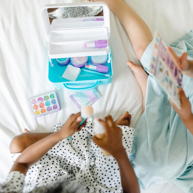 LOVE YOUR LOOK - Makeup Kit Play Set | Melissa & Doug