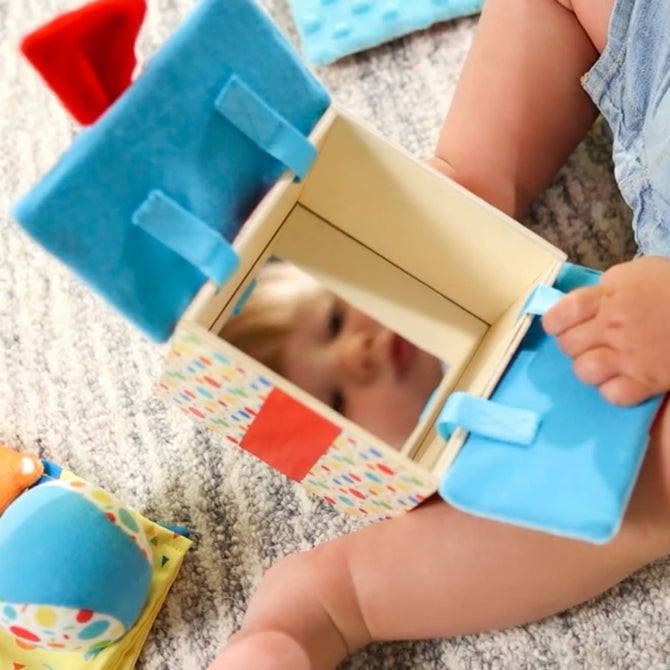 Wooden Surprise Gift BoxMelissa & Doug